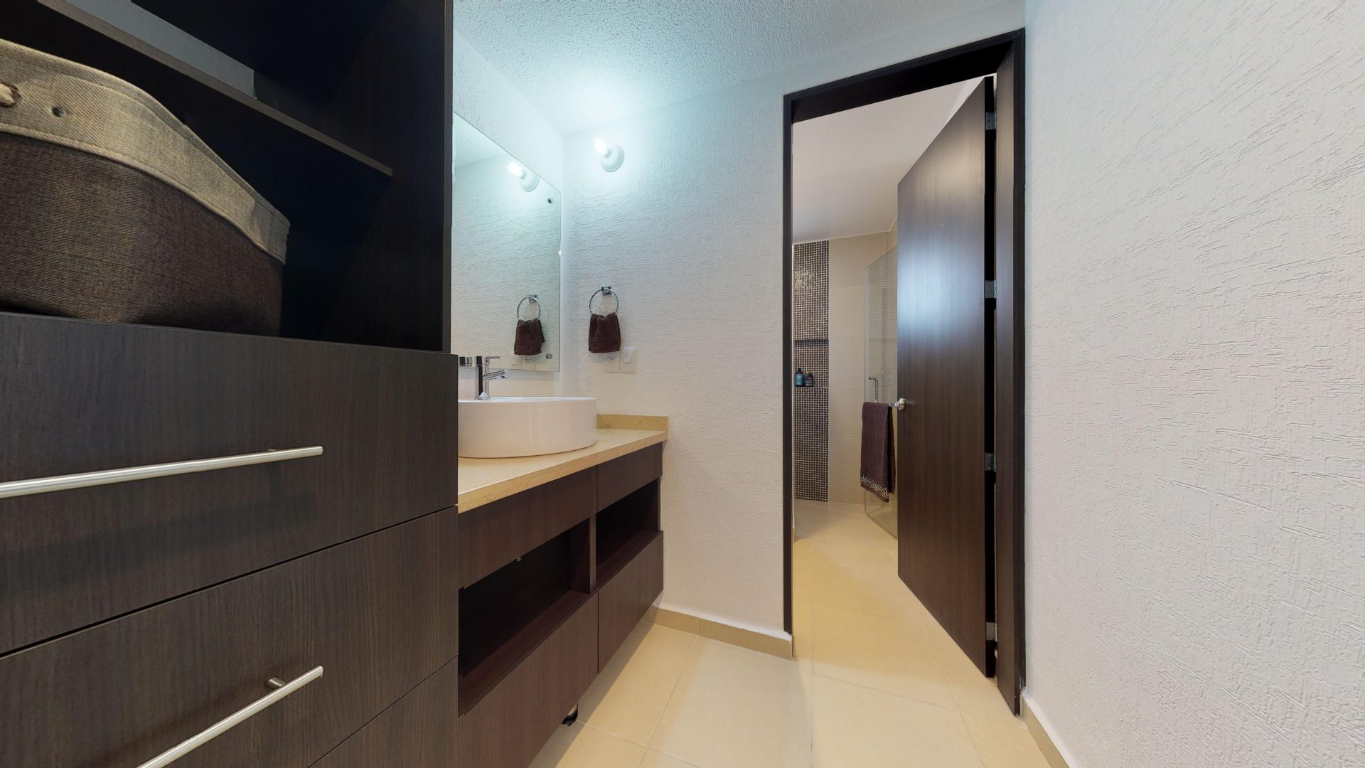 DOS MOTIVOS - CASA C - GRUPO CAISA - RECORRIDO VIRTUAL